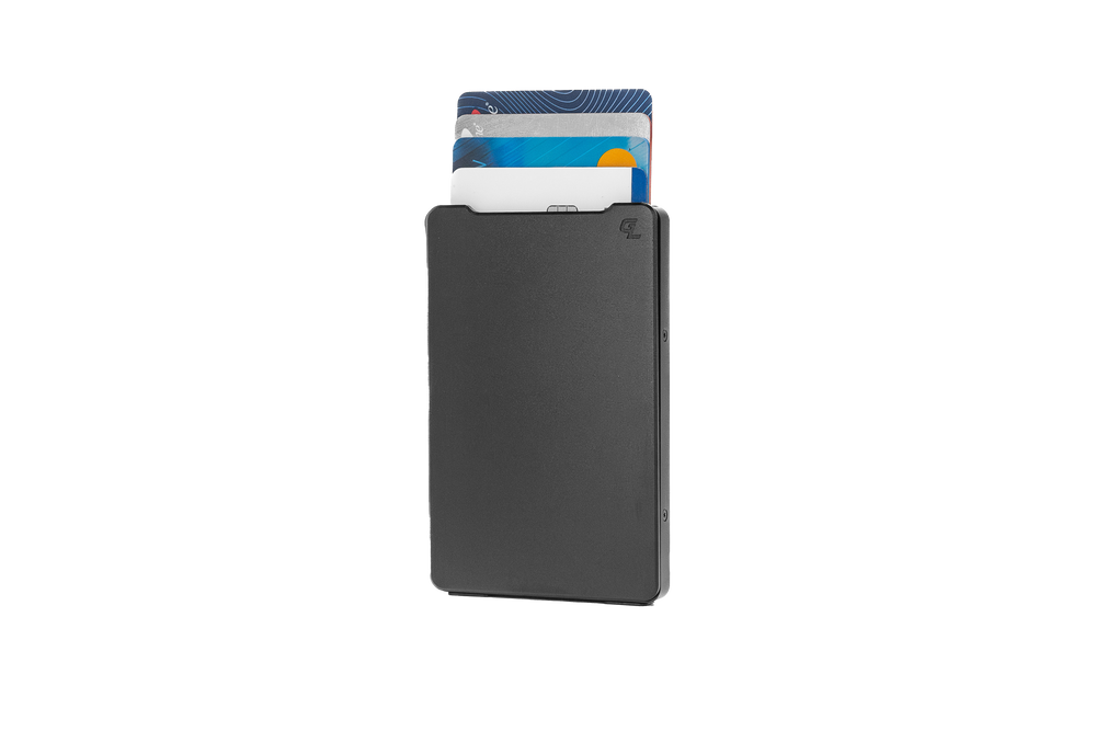 Groove Wallet® Carbon Fiber Wallet with RFID Protection | Groove Life